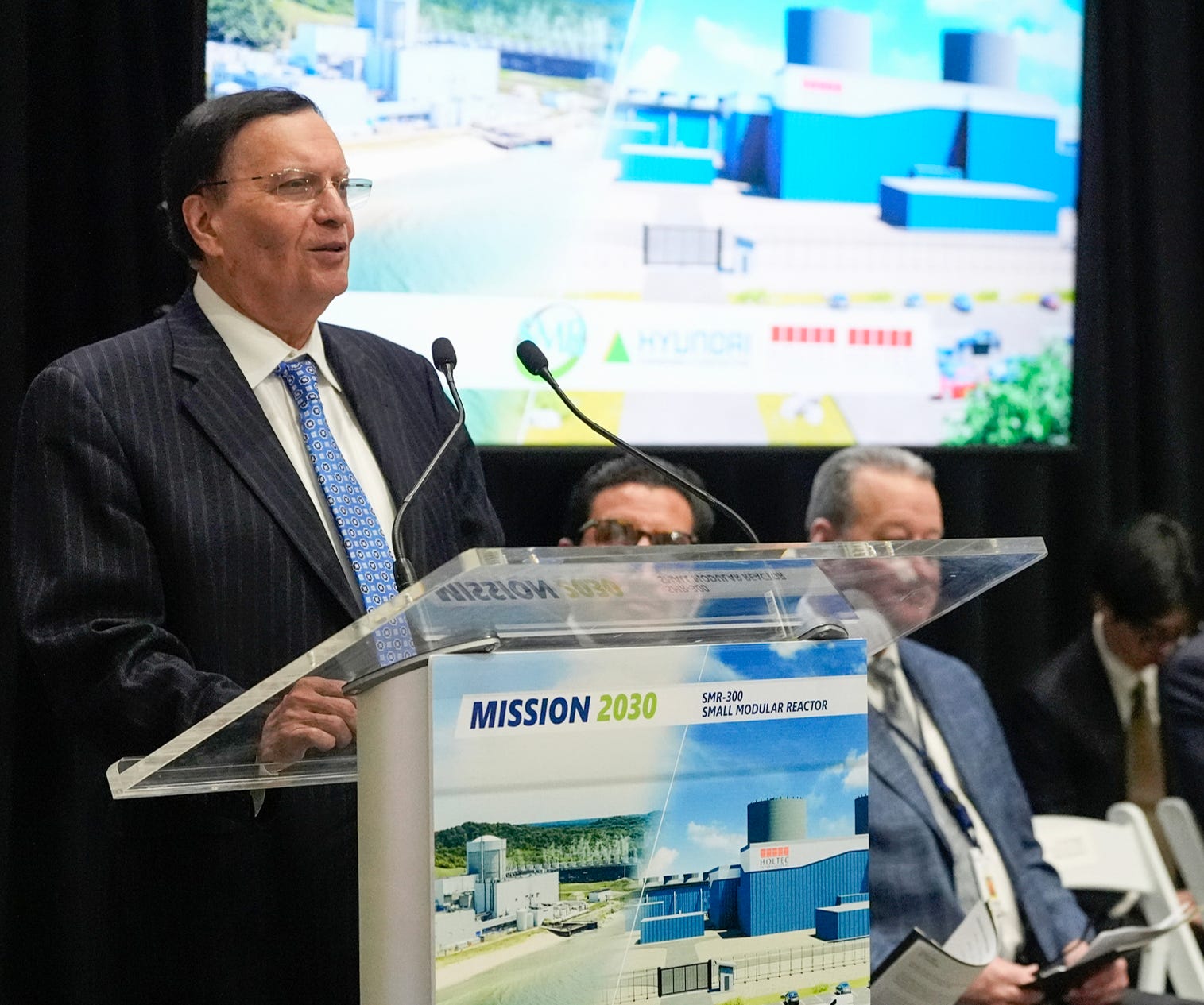 Feds give Holtec $400M to develop first small modular reactors in U.S.