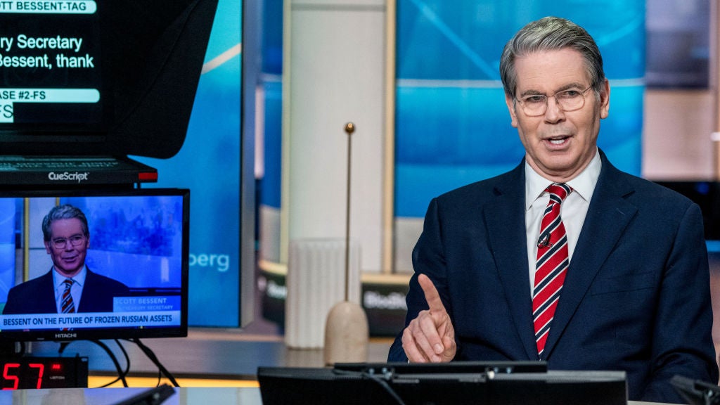 What does Trump’s America First Investment Policy say?