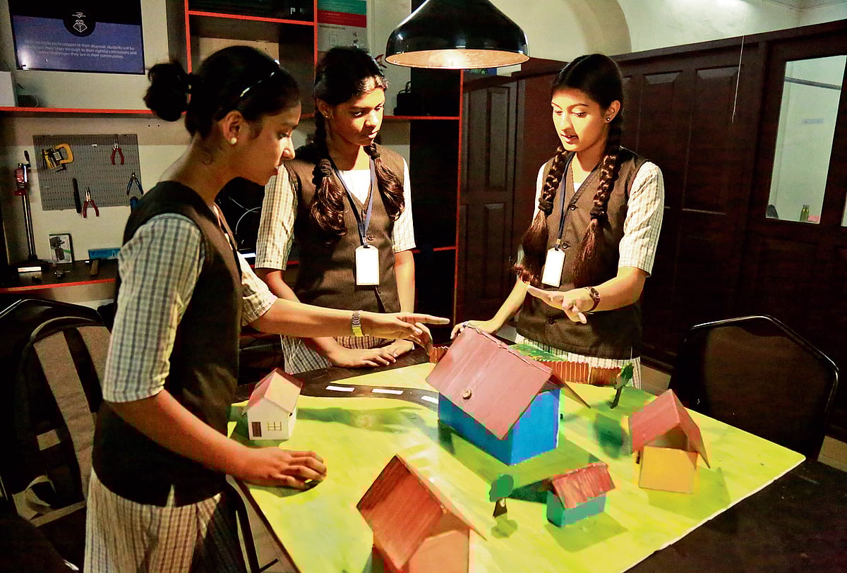 Govt school girls turn 'smart' problem solvers, thanks to Atal ...