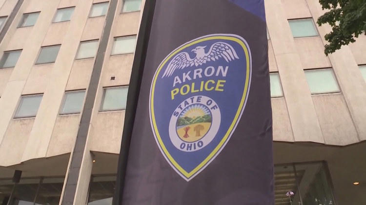 City of Akron, police union reach agreement on new contract that ...