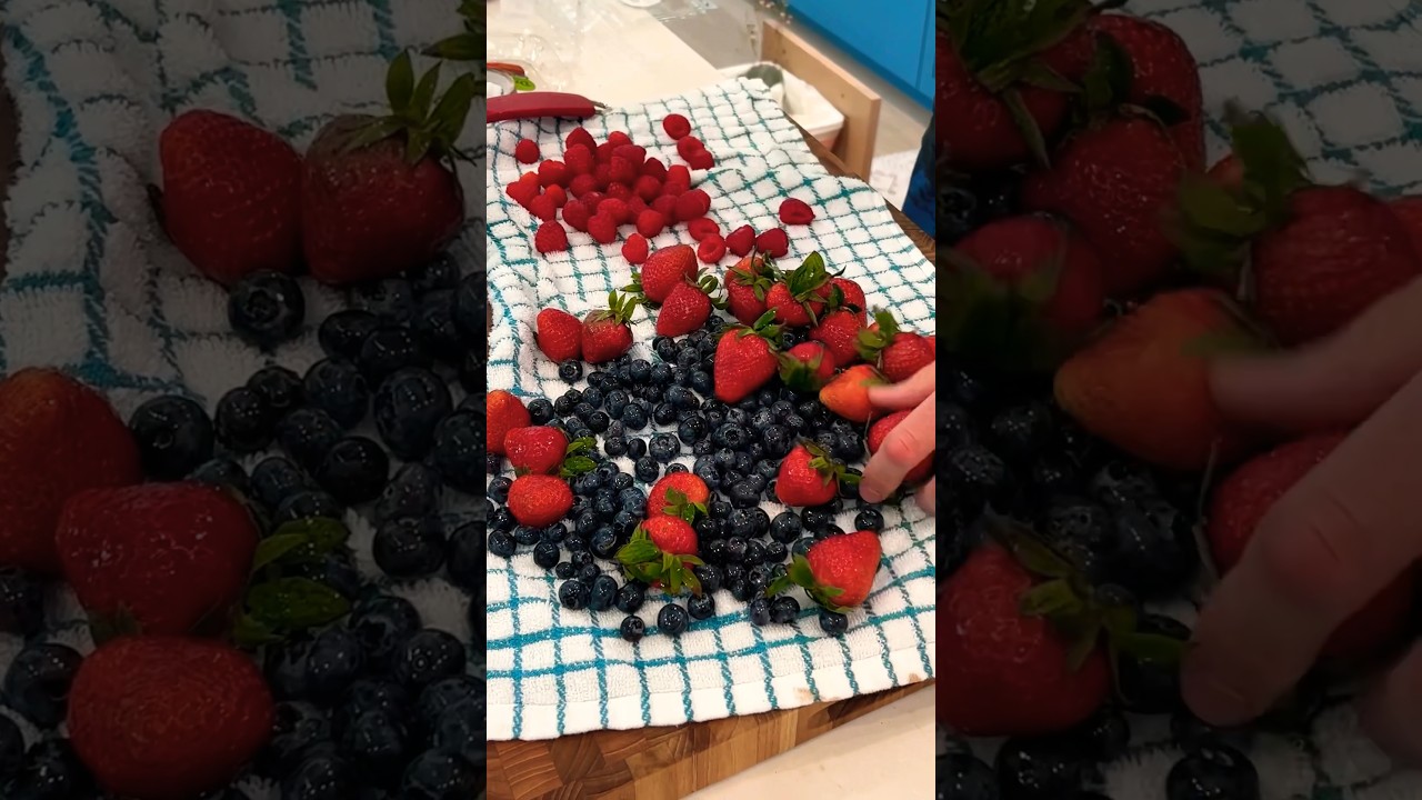 Best Way To Clean Berries Safely