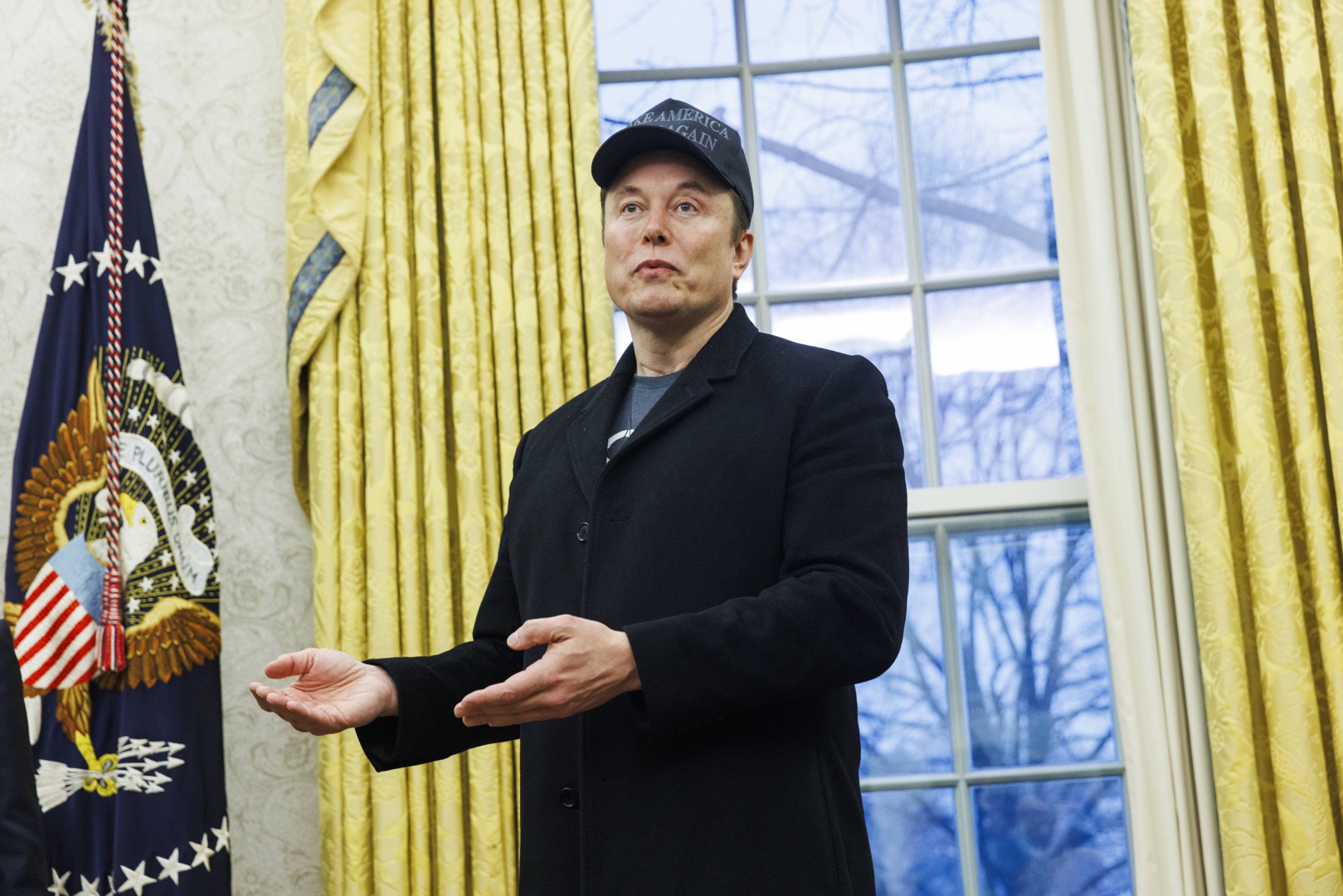 Una mujer, Amy Gleason, administra el departamento de recortes de Musk ...
