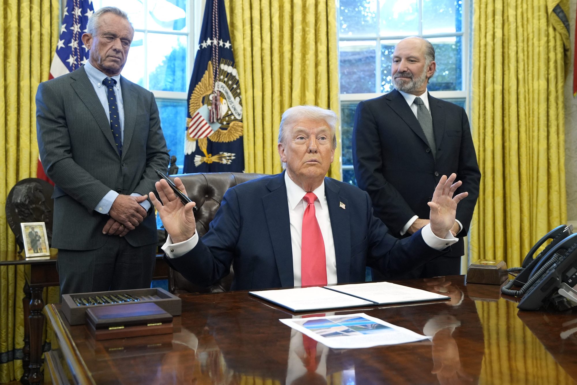 Trump says US will sell $5M ‘gold cards’ to foreigners: ‘Green card ...