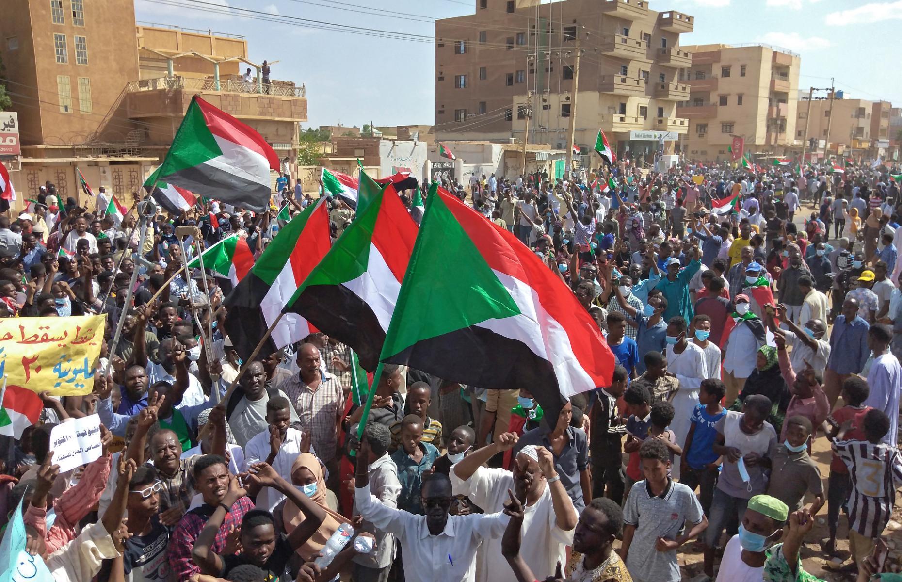 The world's most DANGEROUS (and safe) countries for tourists