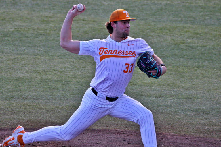 No. 1 Tennessee defeats North Alabama ahead of Astros Foundation College Classic