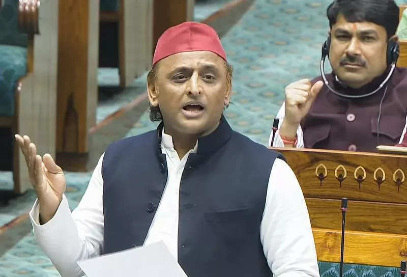 Akhilesh hits back at CM over ‘giddh’, ‘suar’ jibe in assembly