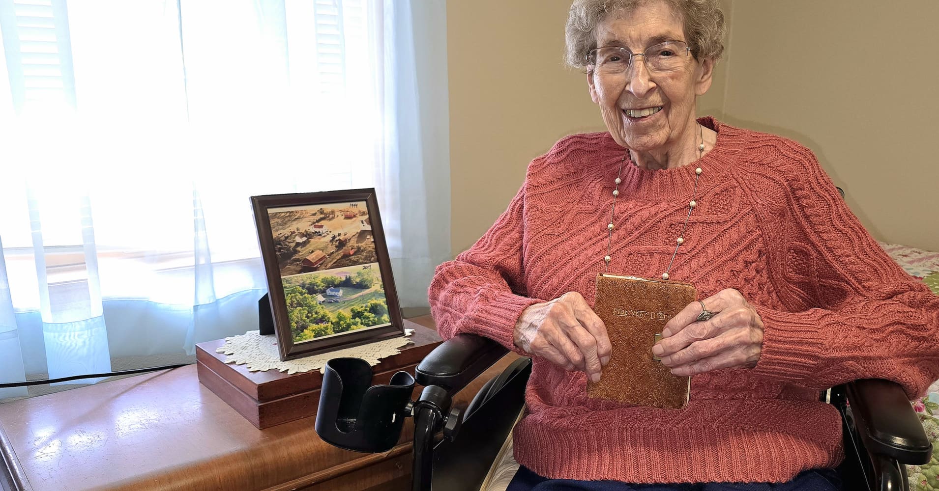 100-year-old worked full-time, raised 3 kids, and hasn't missed a day ...