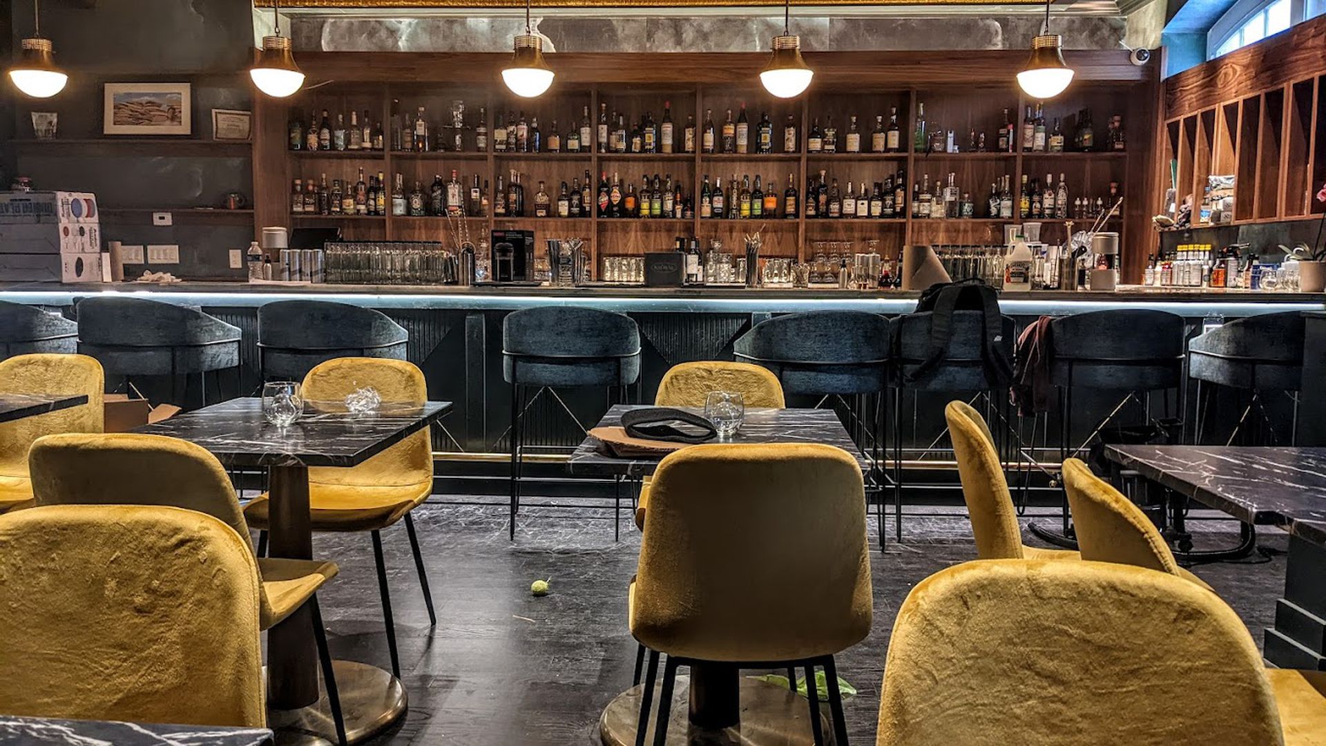 Philly Cocktail Bar Transforms Into a Floral Cocktail Pop-Up During ...