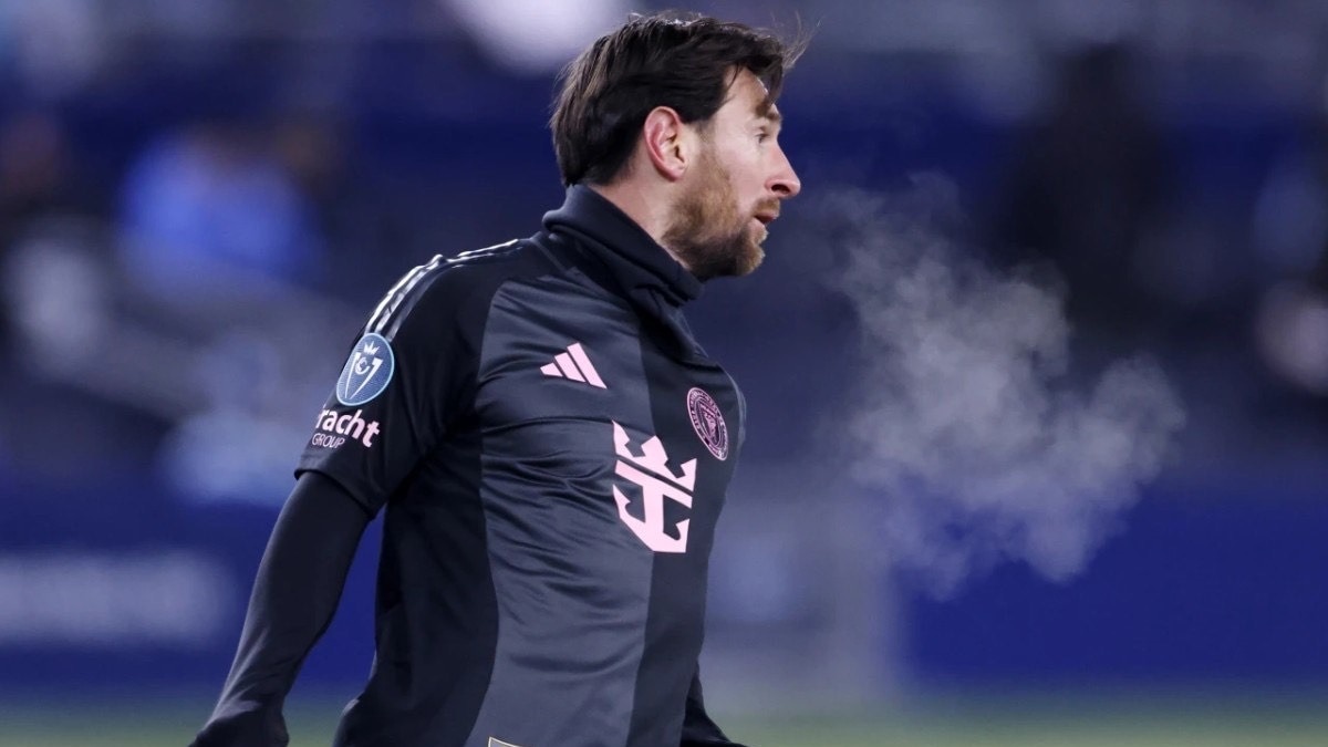 Alex Candal: Lionel Messi wants to play at Barcelona's New Camp Nou