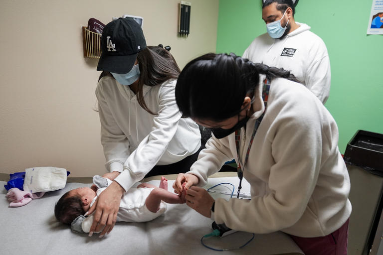 Judge extends block on Trump administration's sweeping freeze on ...