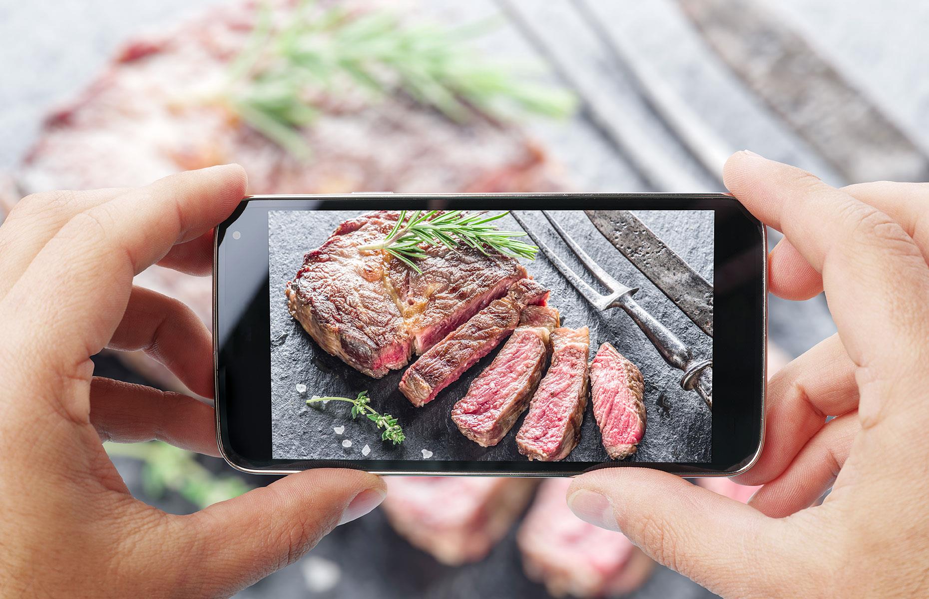 29 things you should NEVER do at a restaurant