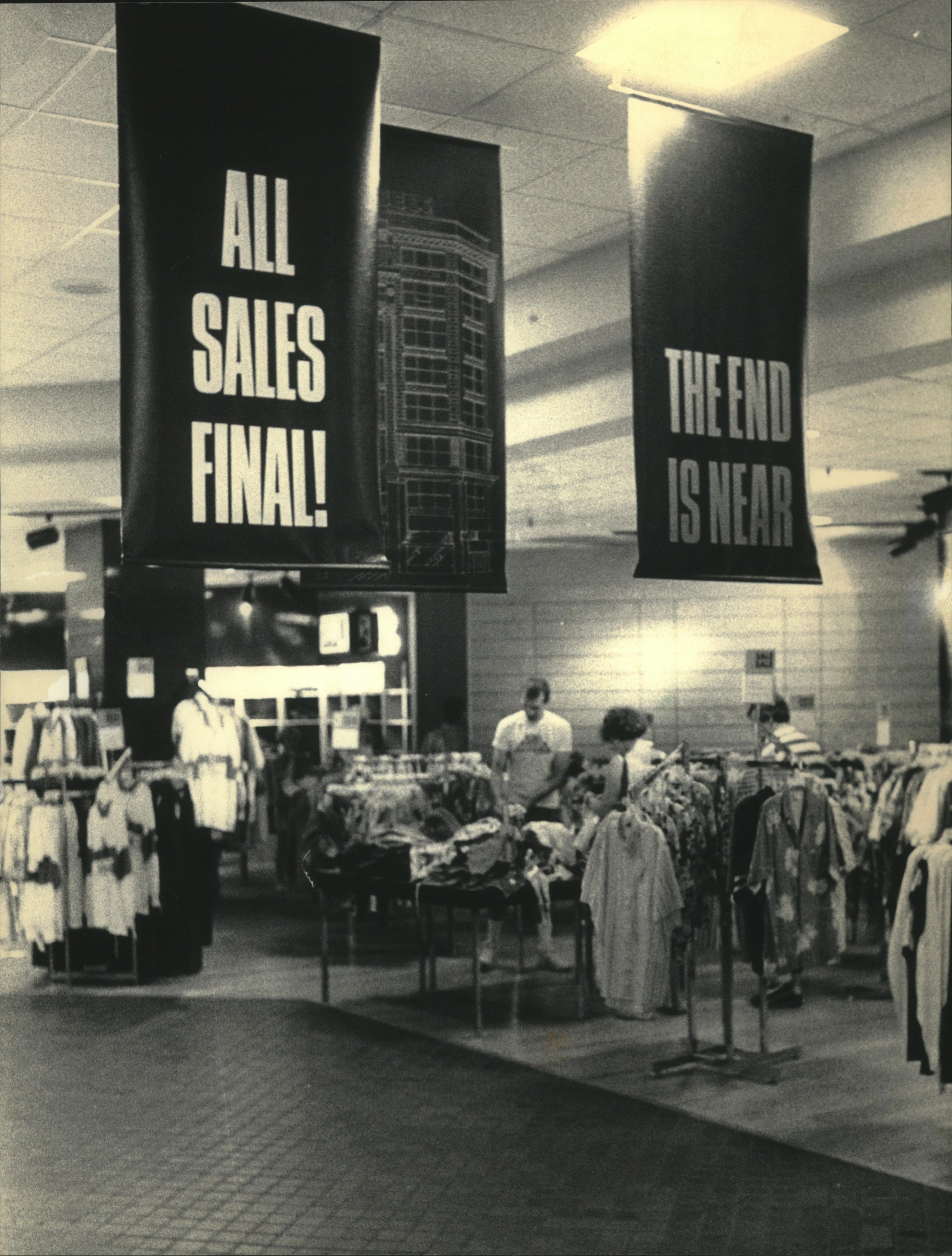 Shopping through the decades: 16 photos from golden era of department ...