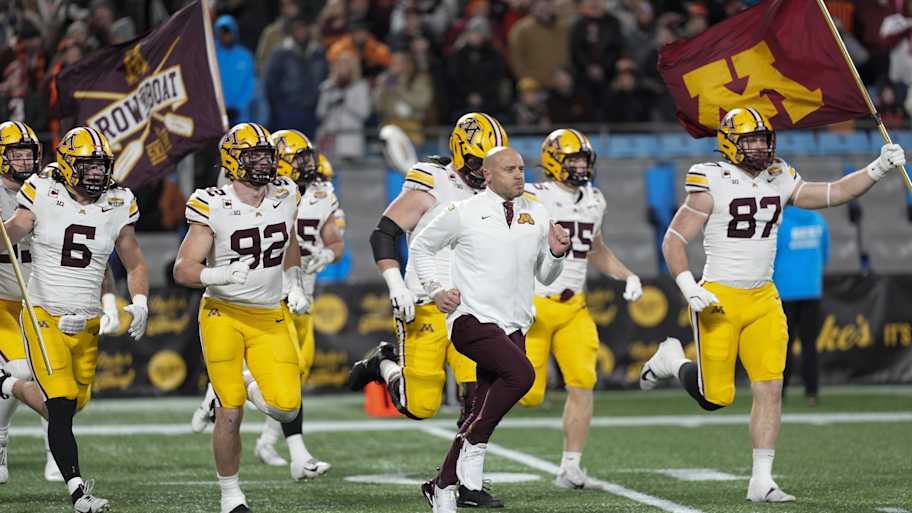 Gophers officially announce new RBs coach, rush ends coach, three more ...