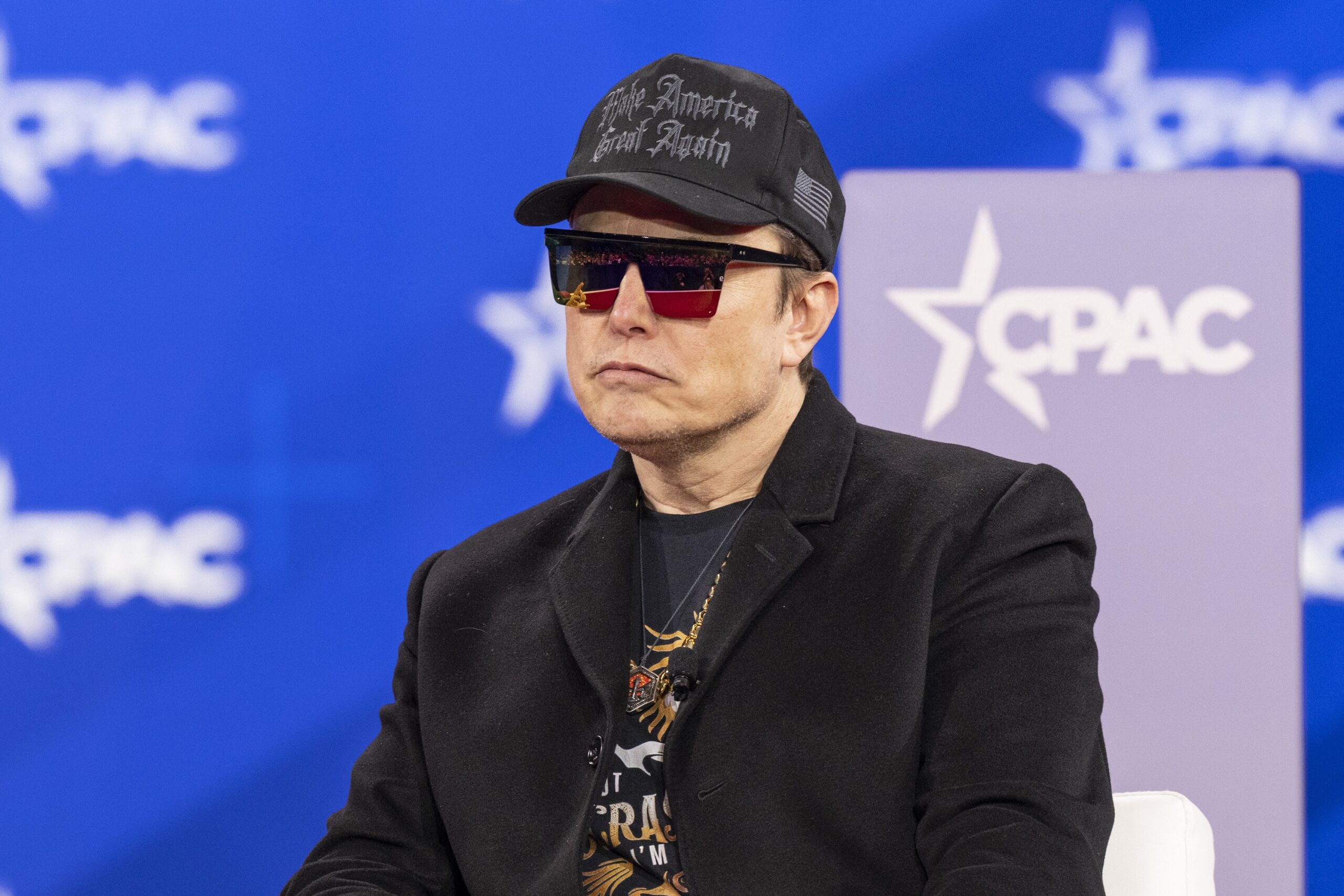 Trump Advisor Defends DOGE's Email Ultimatum