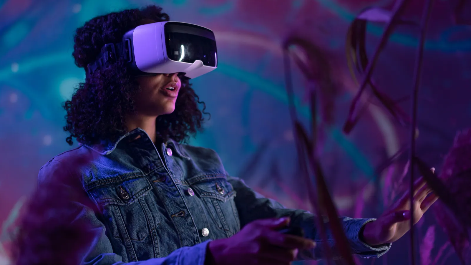 Meta Slashes Roles in Oculus Studios