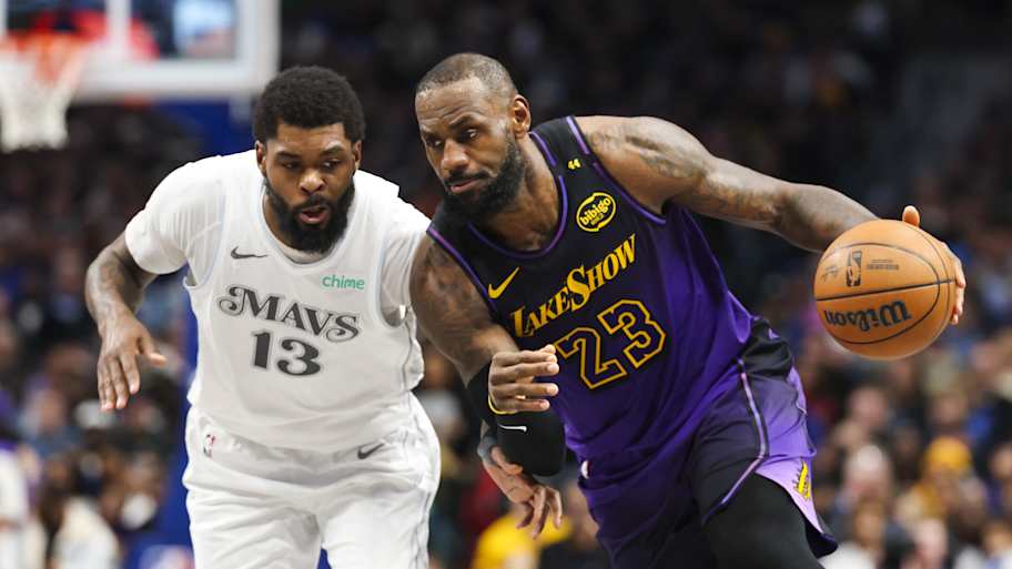 Naji Marshall taunts LeBron James after tough bucket in Mavericks-Lakers