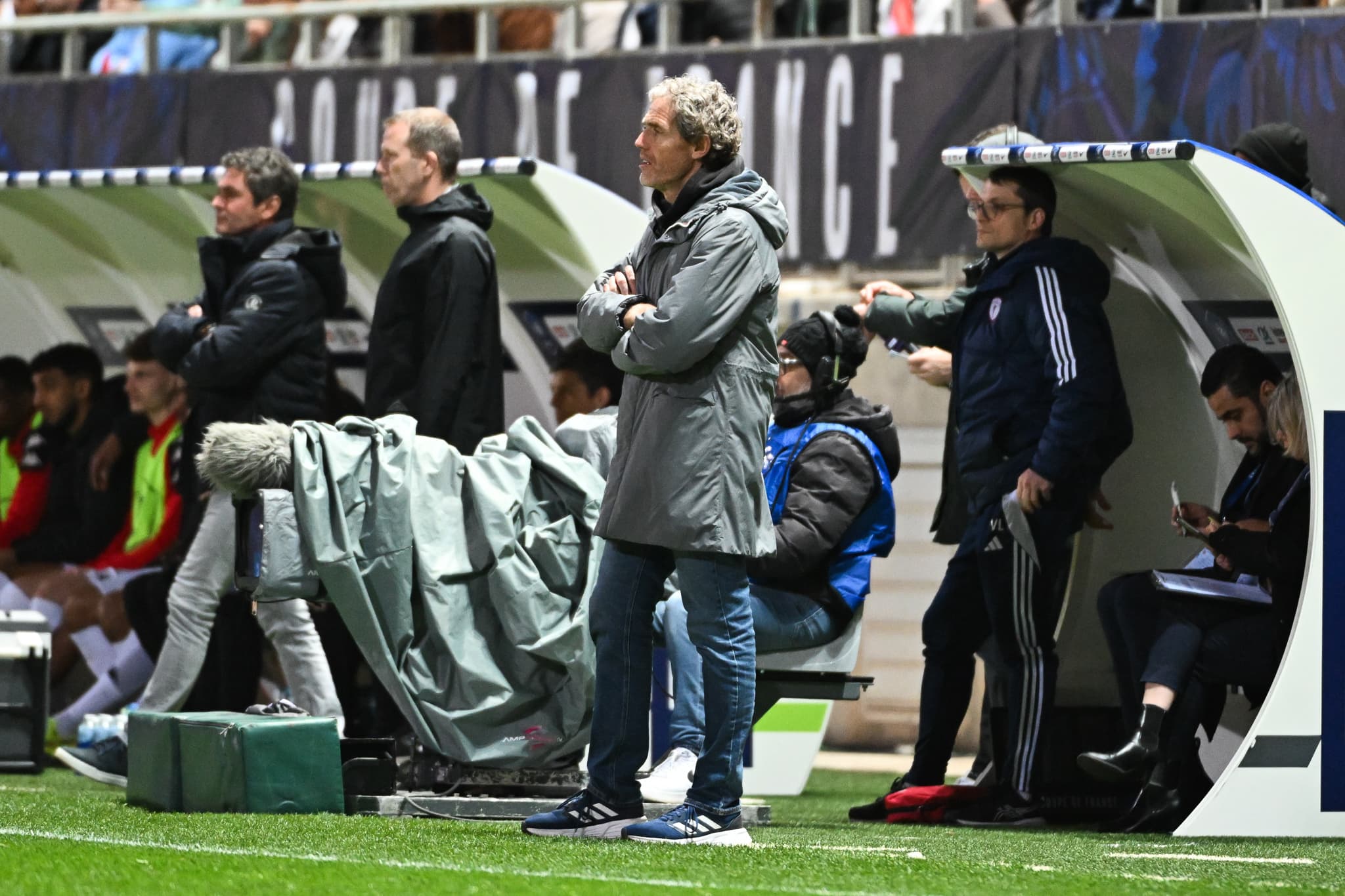"C'est un gag? Qu'est-ce qui se passe?", la réaction ébahie de l ...