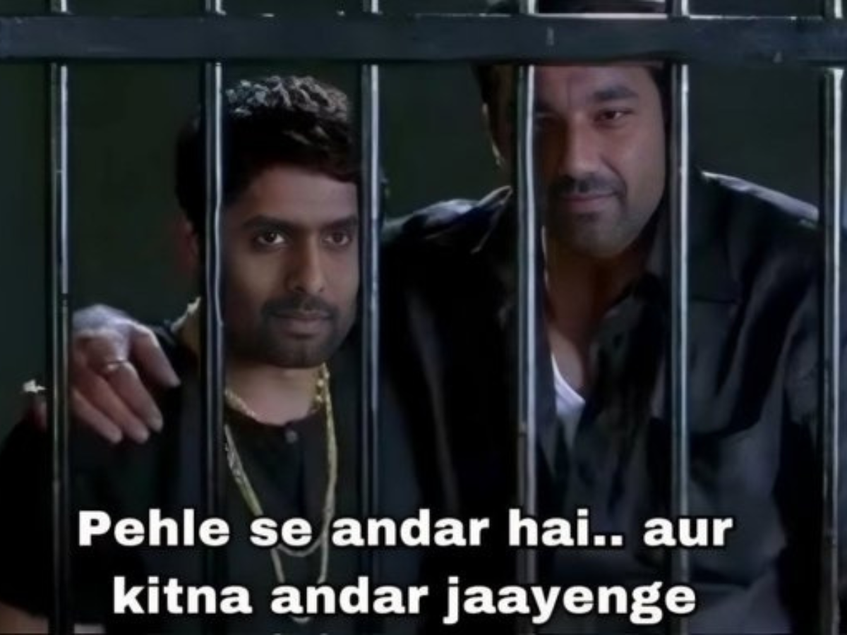 ‘Paying EMI for a stolen phone!’: Memes roast Pakistan players harder ...