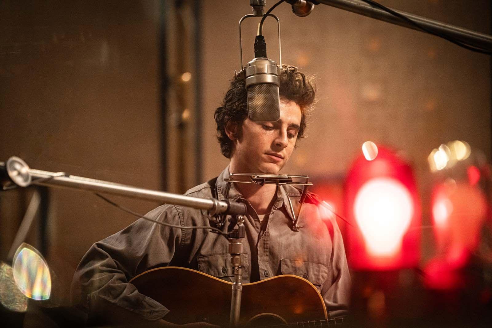 "Like A Complete Unknown": Singt Chalamet im Dylan-Biopic selbst?