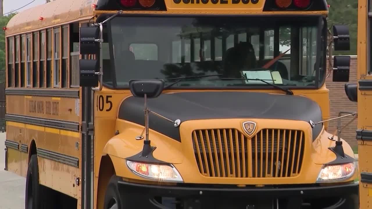 Ohio legislators want to increase penalties for passing stopped school ...