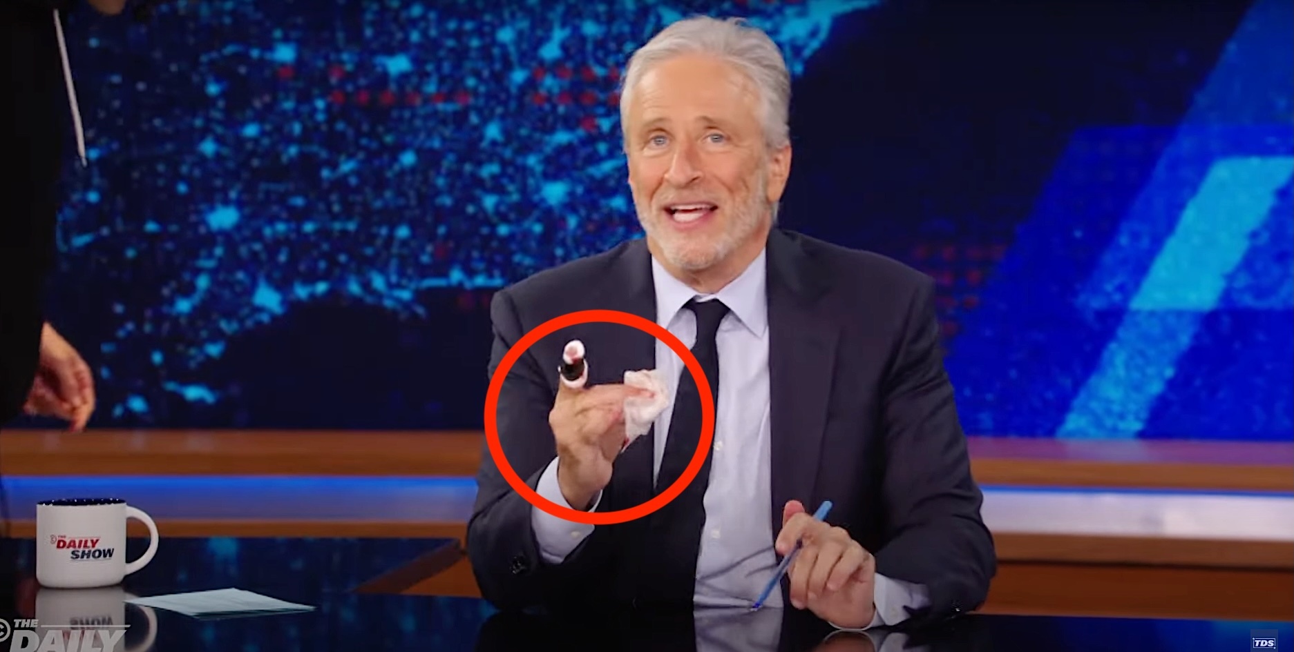 Jon Stewart Opens Up About Injury That Left Him Bleeding On 'Daily Show ...