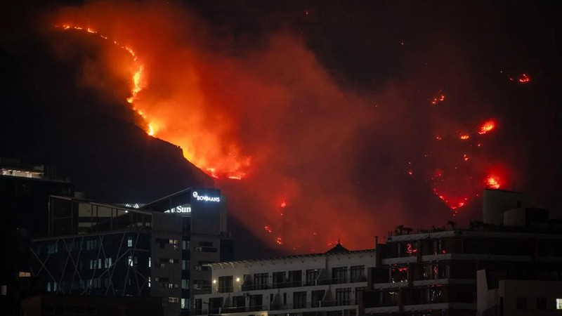 Table Mountain fire: Firefighters battle fierce flames as trails and ...