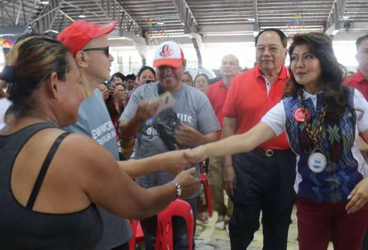 Imee holds dialogue with Zambales mango farmers