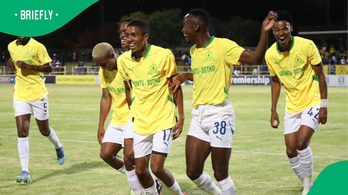 Mamelodi Sundowns secure contract extension for Themba Zwane Mamelodi Sundowns secure contract extension for Themba Zwane