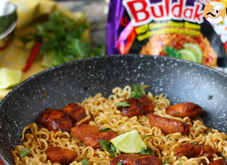 How to cook buldak habanero lime noodles, marinated chicken recipe!