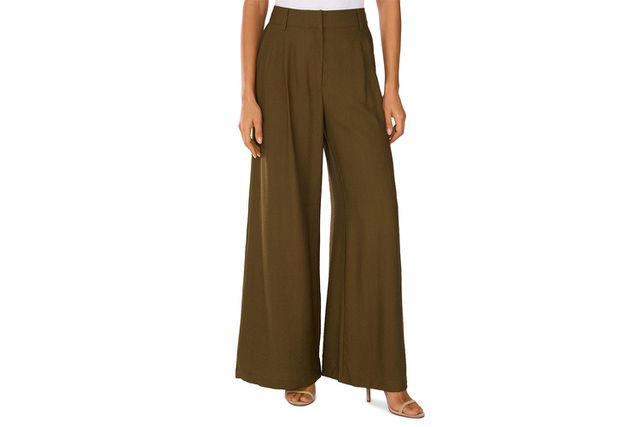 Jennifer Lopez and Amy Adams’s Comically Big Pants Are My Spring Obsession