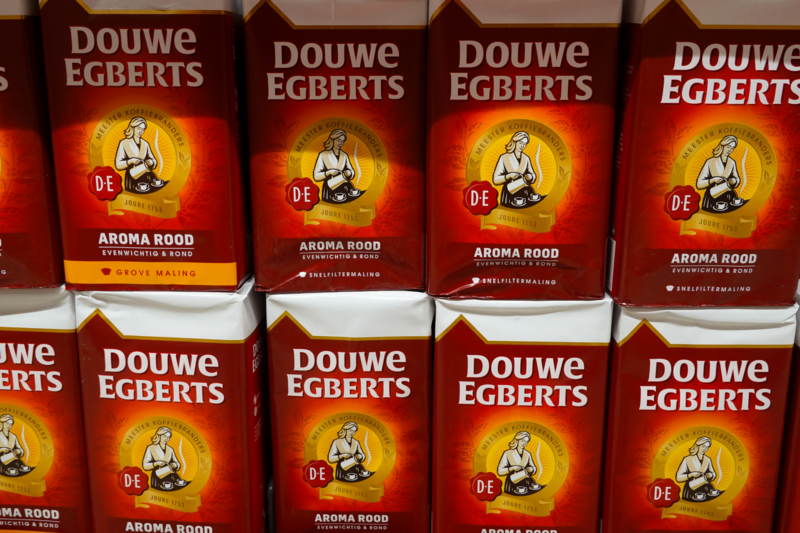Hogere prijzen koffie en thee bij Douwe Egberts en Pickwick spekken ...