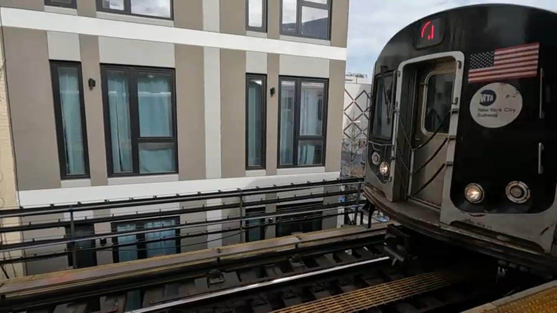 What it's like living in an NYC apartment just feet away from passing ...