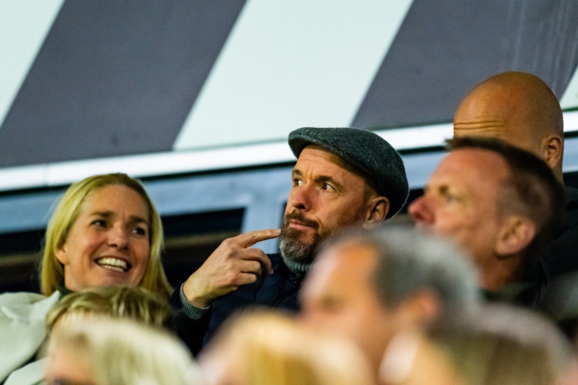 Ten Hag geniet van tussenperiode: 'Je hebt een arm sociaal leven'