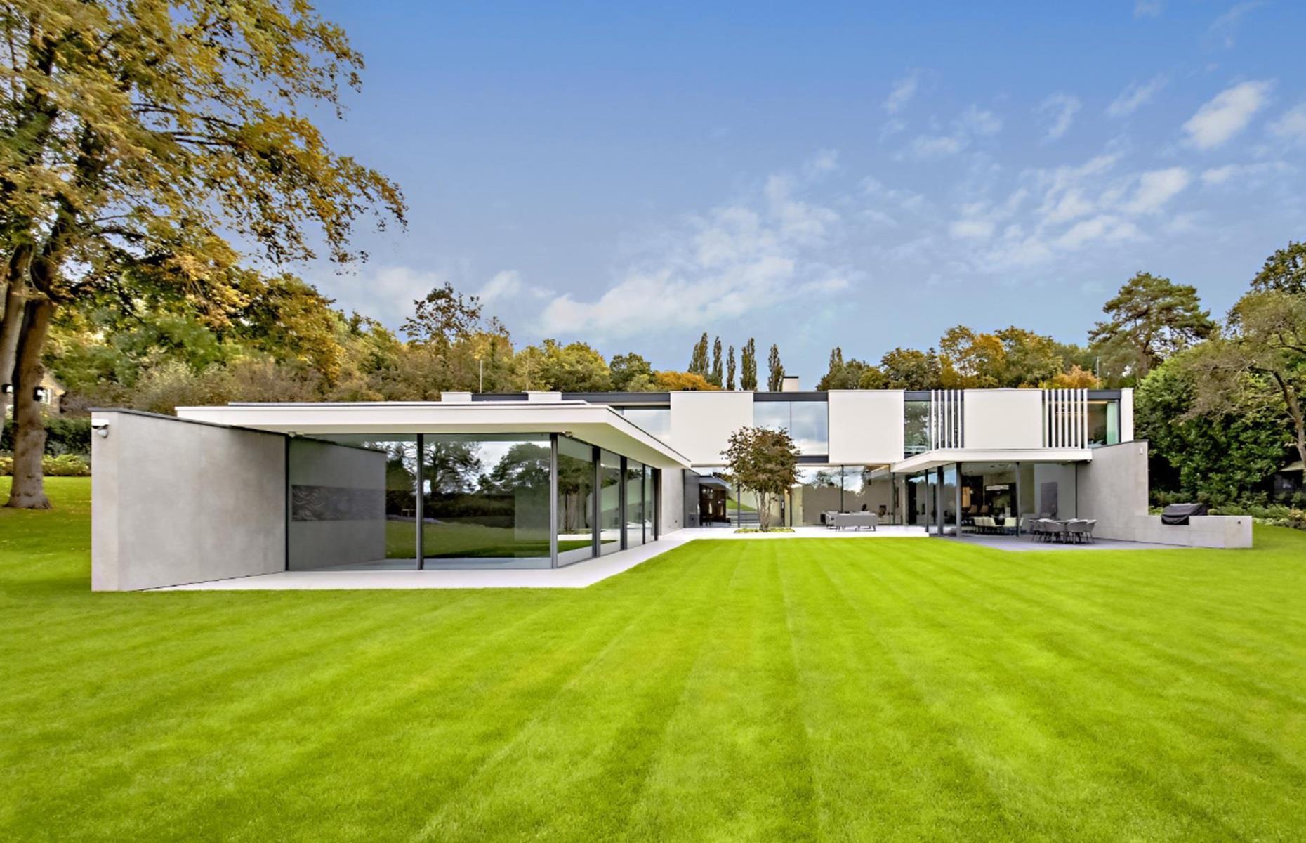 Is this the UK's most beautiful house? Inside 14 modern masterpieces