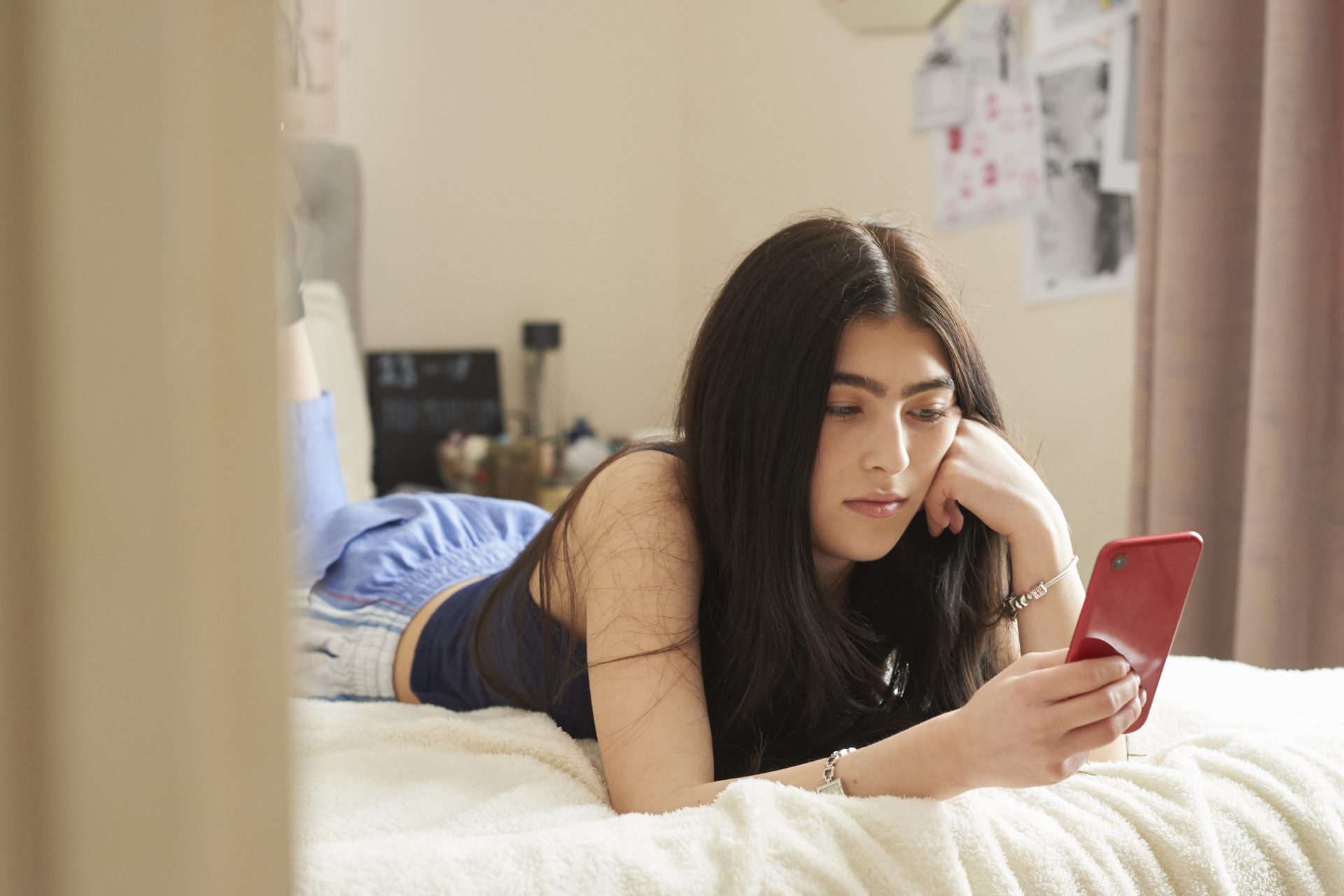 Is ‘doomscrolling’ rotting our brains?