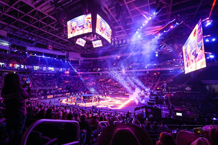 PBR, Professional Bull Riders, returns to Milwaukee's Fiserv Forum this ...