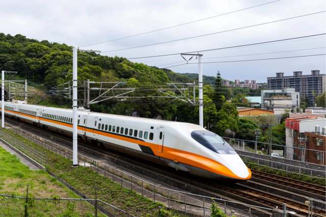 Government officials announce $10 billion high-speed rail project ...