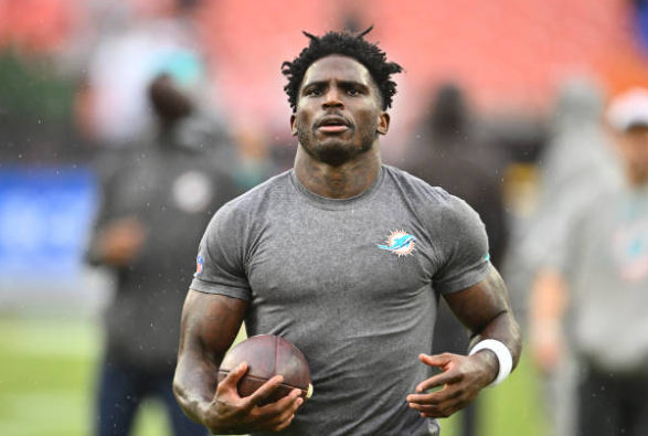 Mike McDaniel Breaks Silence on Tyreek Hill’s Surgery & Jevon Holland’s ...