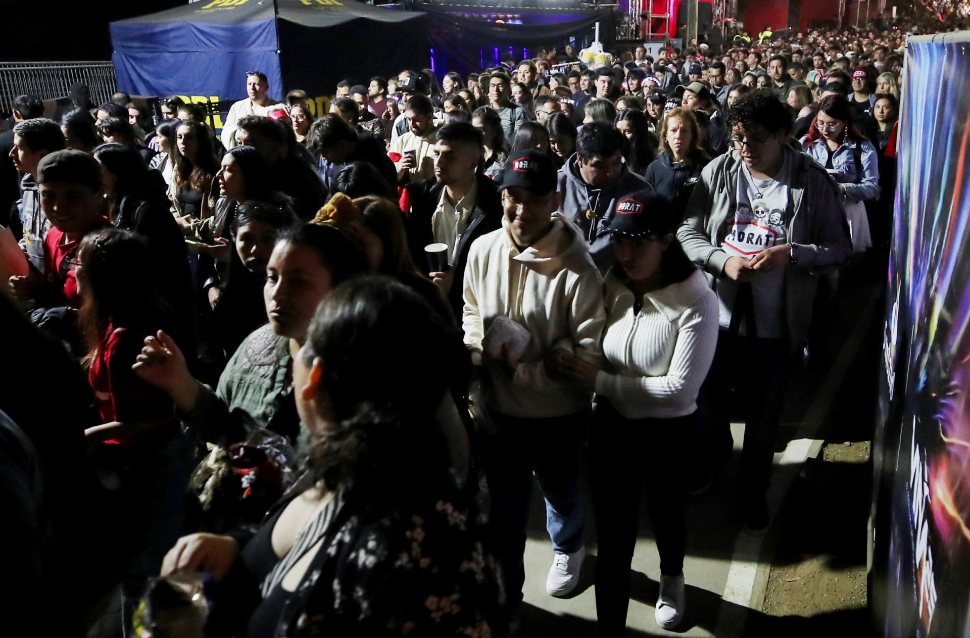 Nationwide power cut across Chile leaves 19,000,000 people in darkness