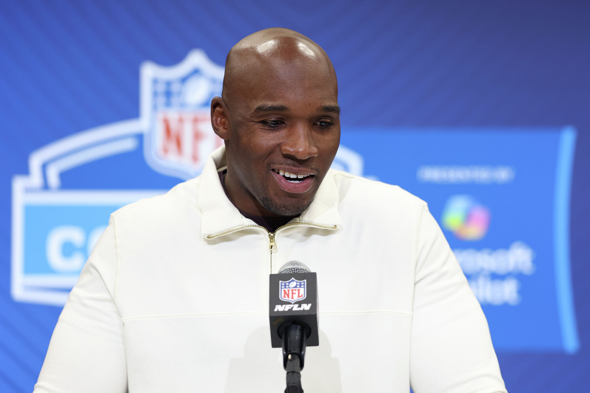 Finding better pass protection 'a main point of emphasis' for Houston ...