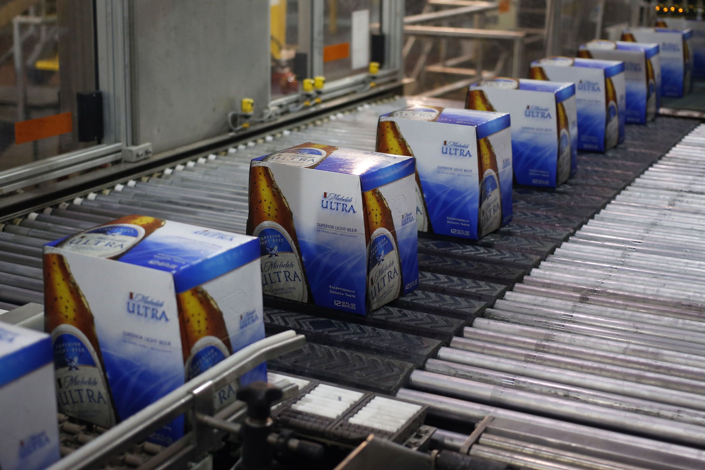 AB InBev Beats Views on Better Margins in Major Brands