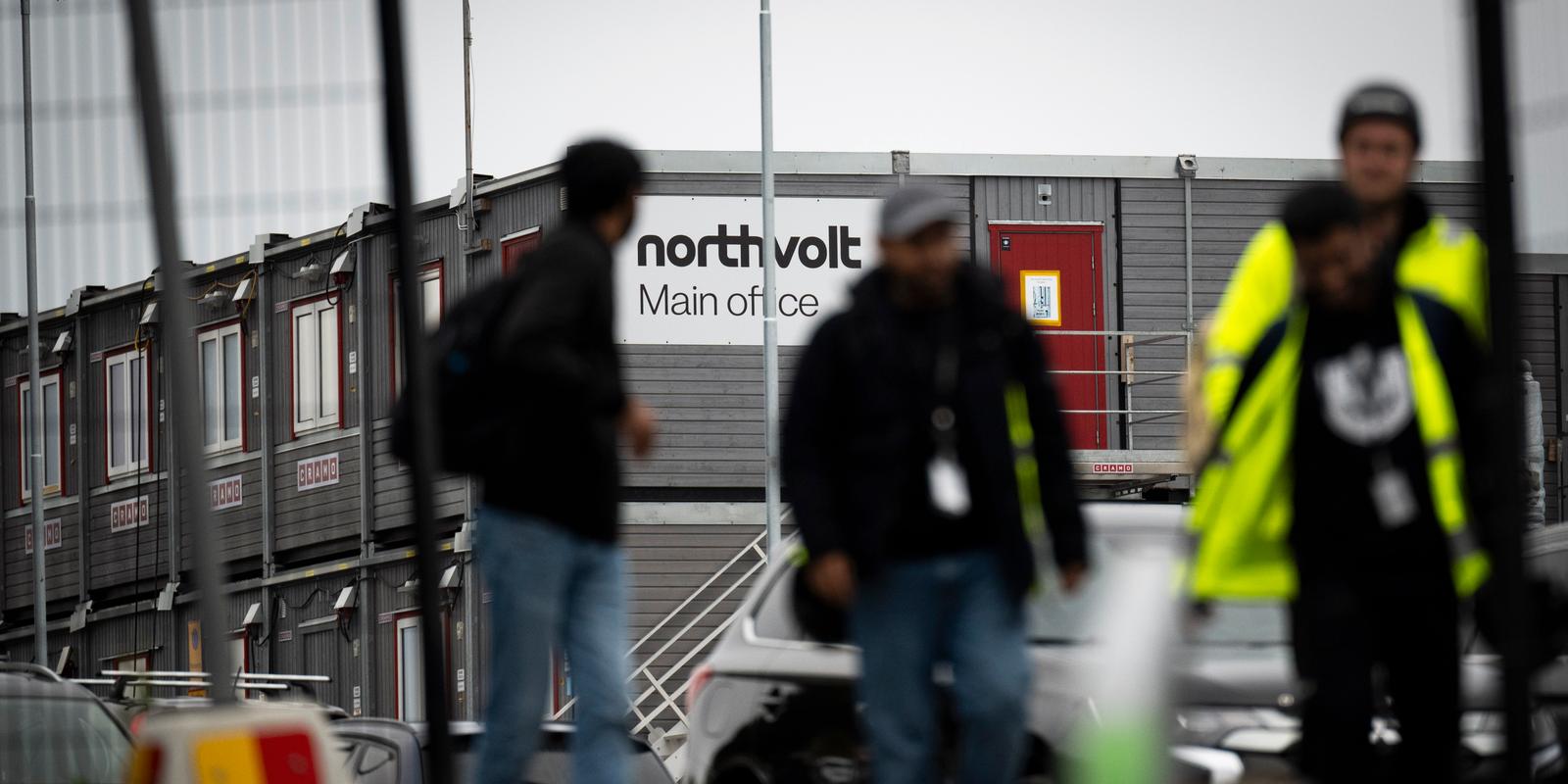 Northvoltanställda: Lagade maskiner med gul tejp