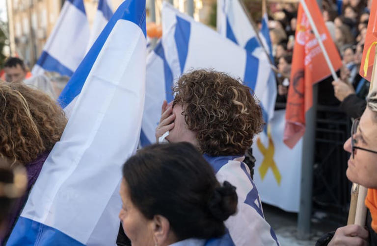 'Nothing is sadder than a Jewish funeral': Watching Bibas family's last ...