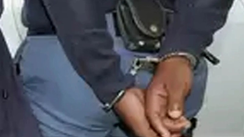 Caught in the act: SAPS officers nabbed for looting washing powder from ...