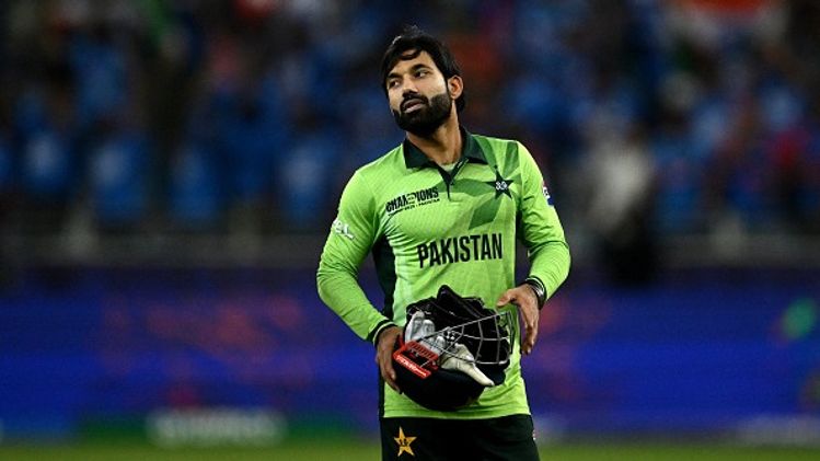 Already eliminated Pakistan on verge of creating rare Champions Trophy ...