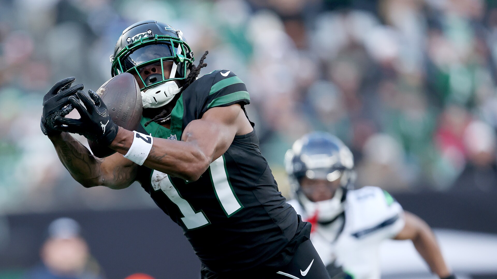 Jets on Davante Adams: He's on team right now, we have a plan in place