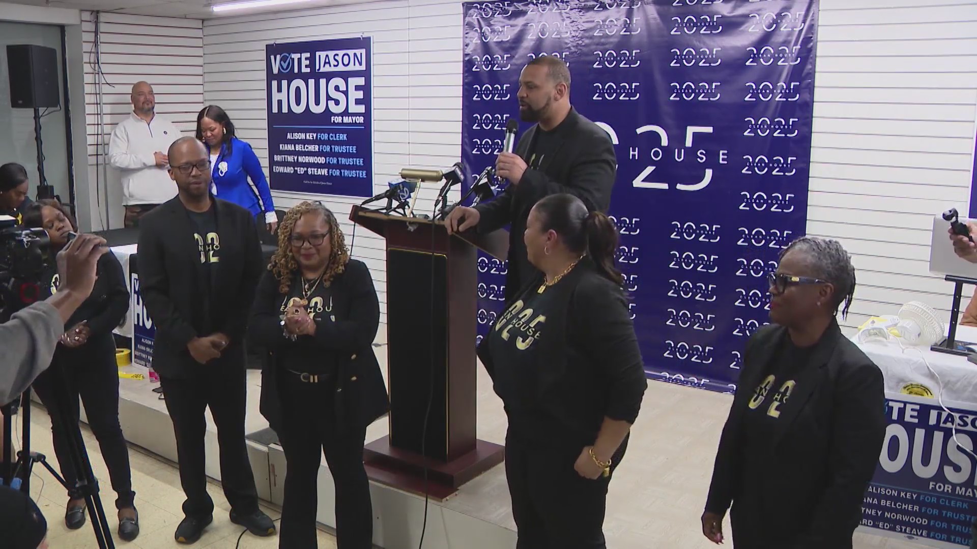 Defeated in Dolton: Trustee Jason House beats incumbent Mayor Tiffany ...