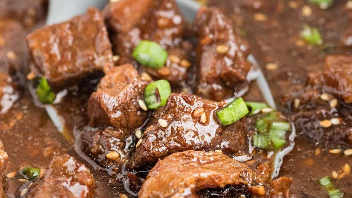 18 Fantastic Slow Cooker Recipes for Lazy Days and Big Flavors