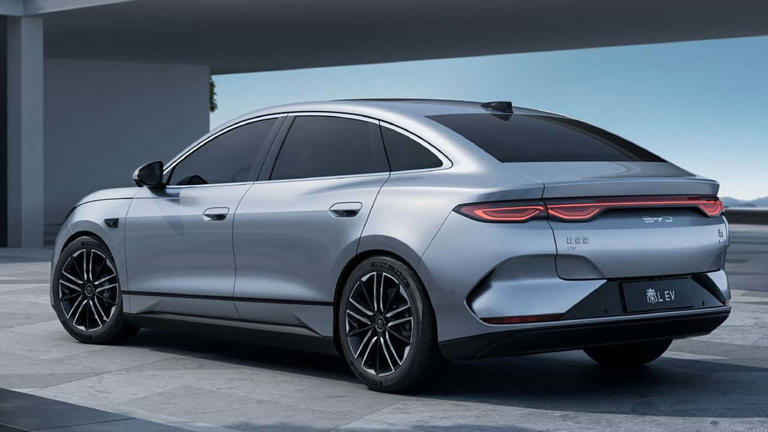 Recarga de 300 km em 5 minutos: BYD apresentará plataforma de 1000V