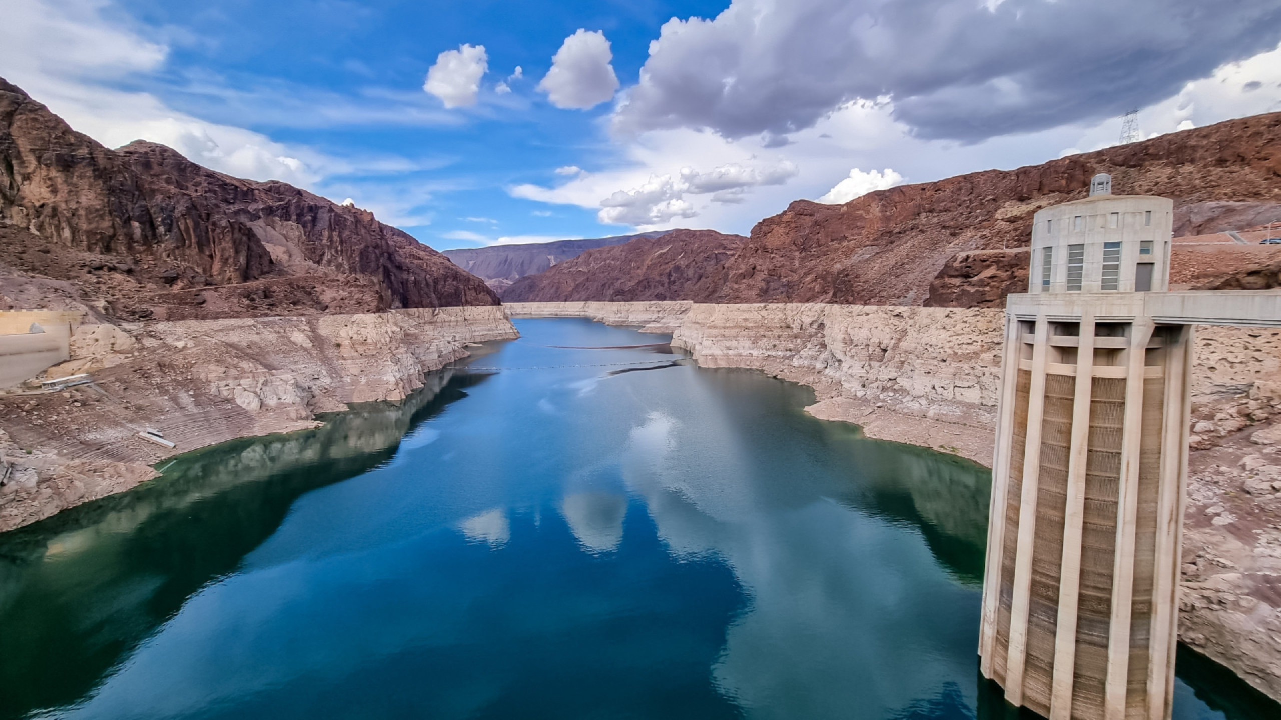 The secrets hidden in Lake Mead's receding waters